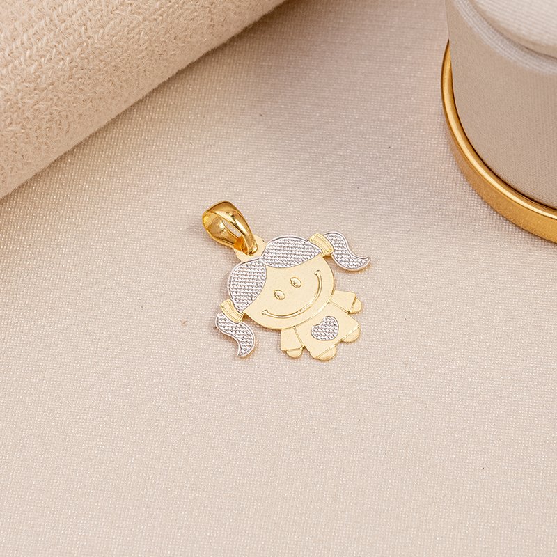 Três Ouros Semi-Joias - PINGENTE MENINA COM DETALHE EM RODIO